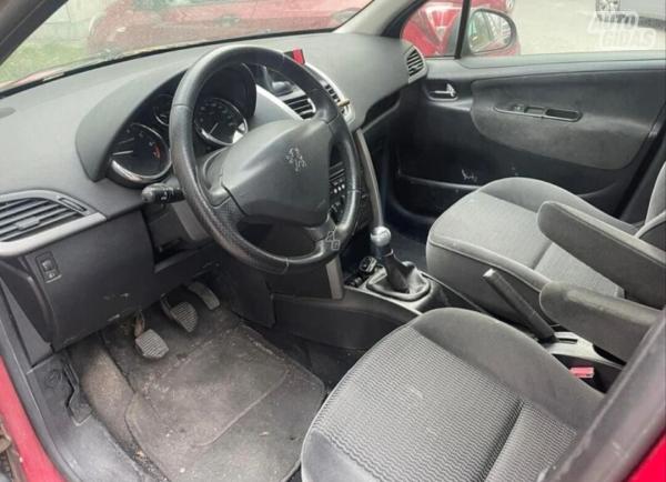 Peugeot 207 2007 Viļņa, ar dzinēja tilpumu 1.40 L un nobraukumu 135 tūkst. km par 380 €, foto 7 vietnē AUTOMOTO.COM.LV