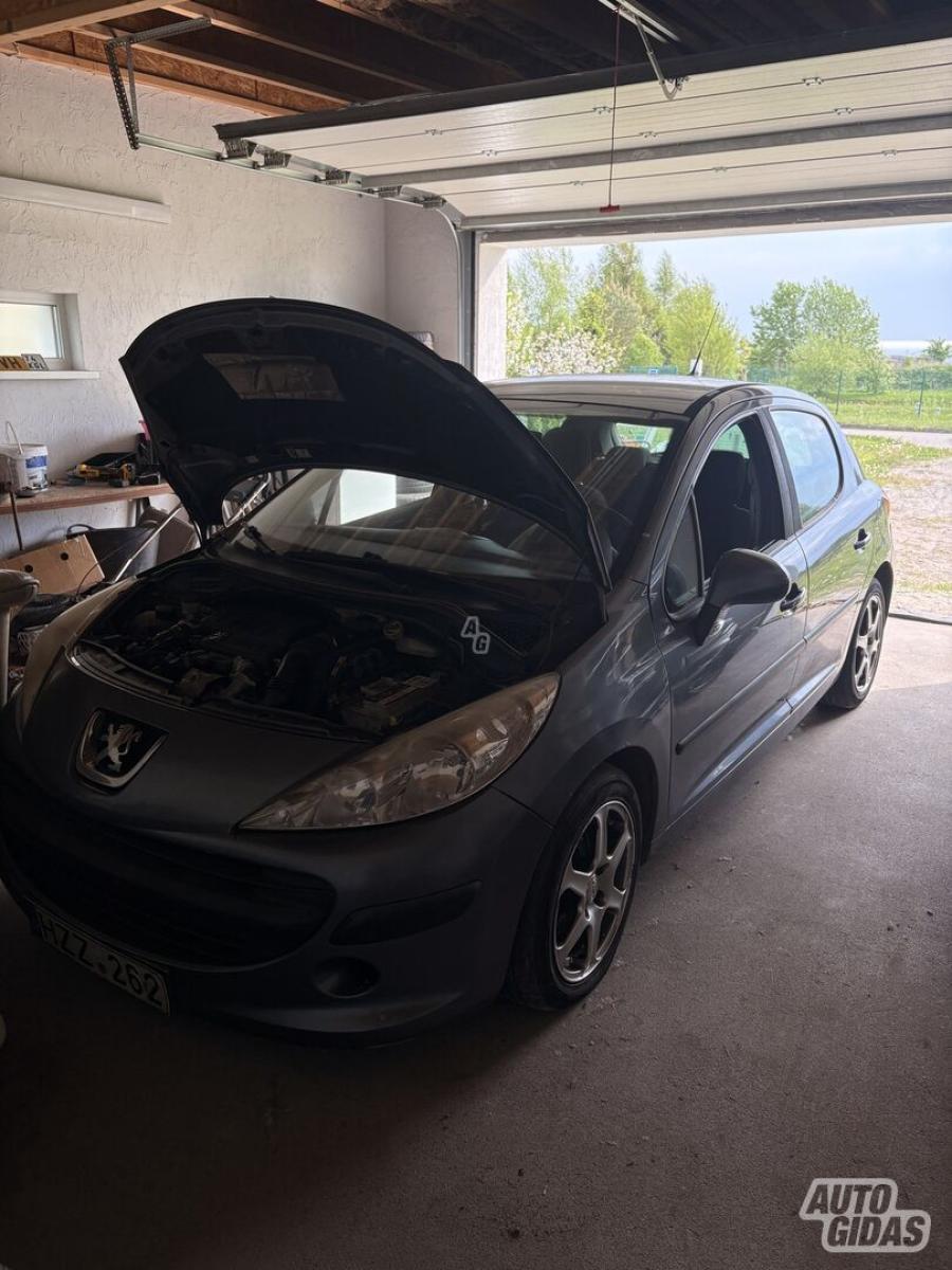 Peugeot 207 2007 in Klaipeda, with an engine capacity of 1.60 L and mileage of 221 thousand km for 750 €, photo 1 on AUTOMOTO.COM.LV