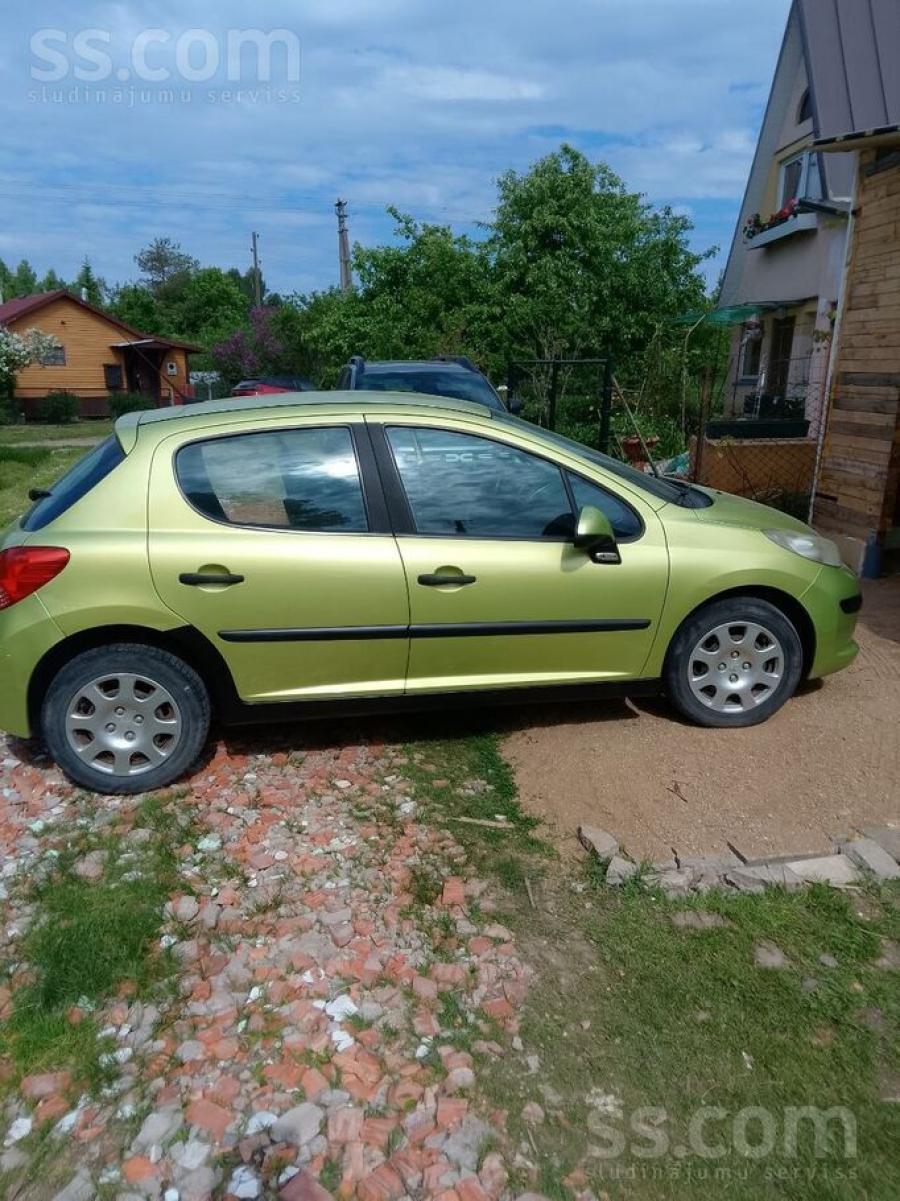 Пежо 207 2007 в Валка, объемом двигателя 1.40 л и пробегом 90 тыс. км за 1000 €, фото 4 на AUTOMOTO.COM.LV