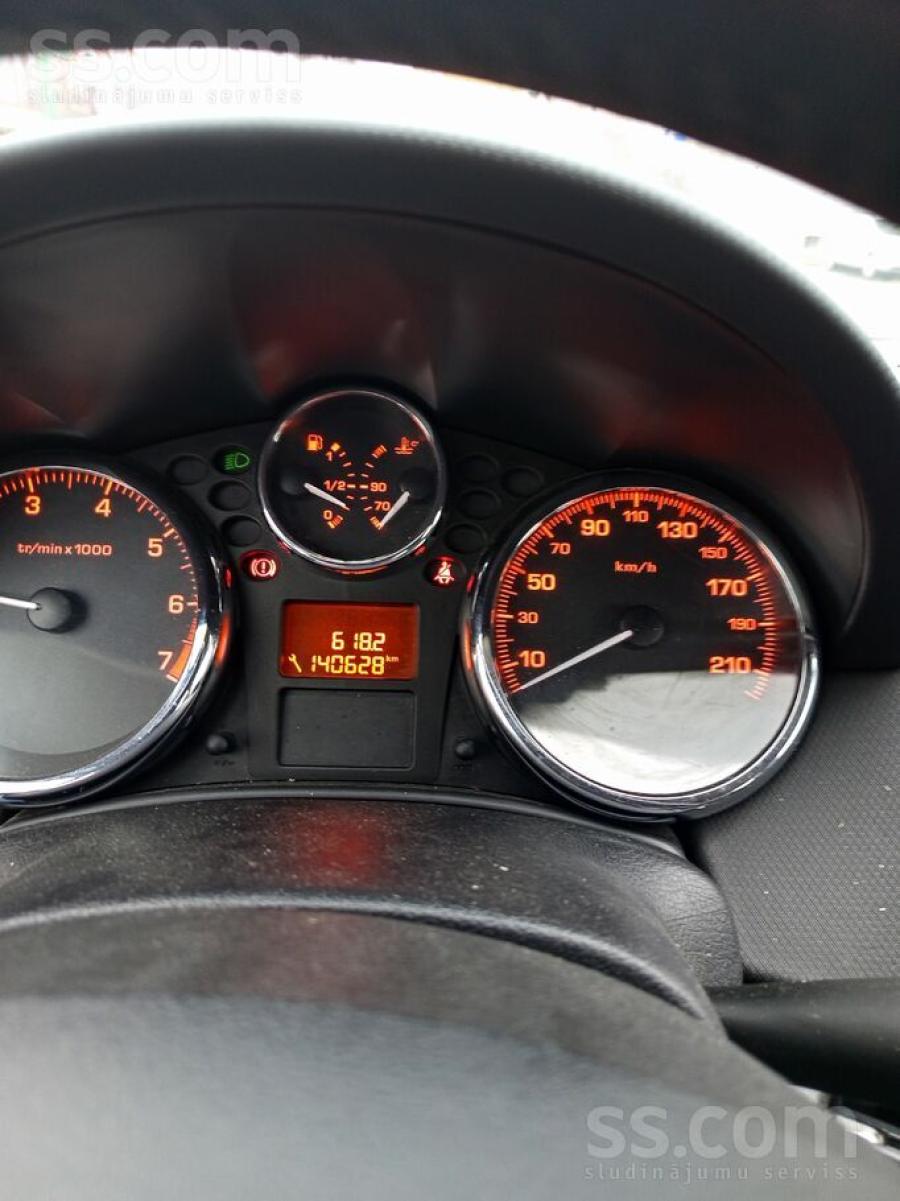 Peugeot 207 2007 in Riga, with an engine capacity of 1.40 L and mileage of 141 thousand km for 1400 €, photo 3 on AUTOMOTO.COM.LV