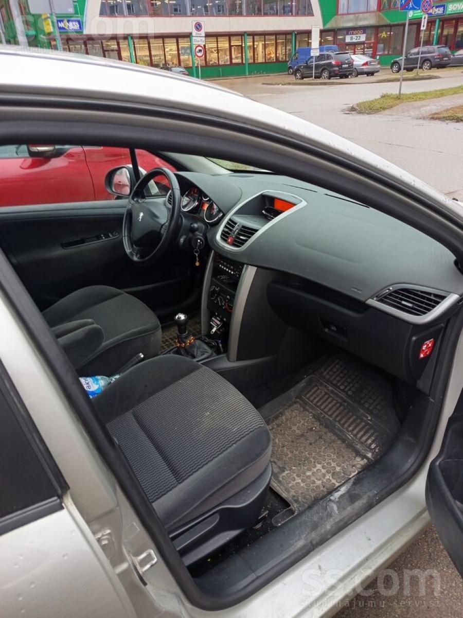 Пежо 207 2007 в Рига, объемом двигателя 1.40 л и пробегом 142 тыс. км за 1700 €, фото 7 на AUTOMOTO.COM.LV