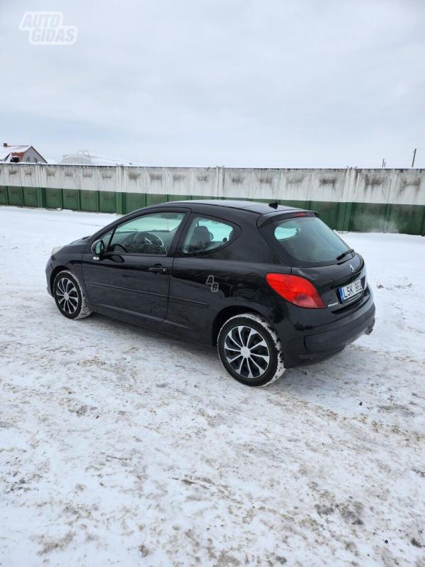 Peugeot 207 2008 in Mazeikiai, with an engine capacity of 1.40 L and mileage of 210 thousand km for 1400 €, photo 2 on AUTOMOTO.COM.LV