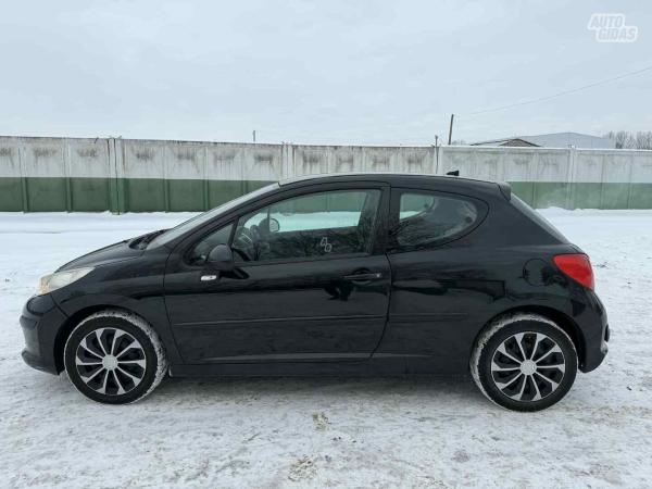 Peugeot 207 2008 in Mazeikiai, with an engine capacity of 1.40 L and mileage of 210 thousand km for 1400 €, photo 3 on AUTOMOTO.COM.LV