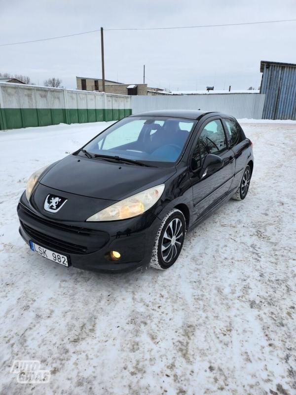 Peugeot 207 2008 in Mazeikiai, with an engine capacity of 1.40 L and mileage of 210 thousand km for 1400 €, photo 4 on AUTOMOTO.COM.LV