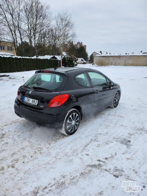 Peugeot 207 2008 in Mazeikiai, with an engine capacity of 1.40 L and mileage of 210 thousand km for 1400 €, photo 6 on AUTOMOTO.COM.LV