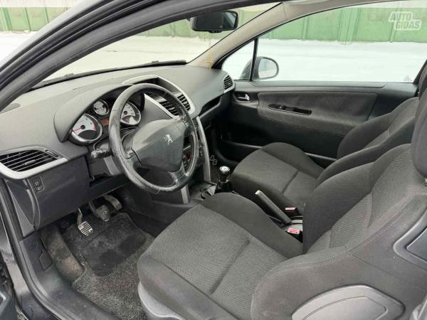 Peugeot 207 2008 in Mazeikiai, with an engine capacity of 1.40 L and mileage of 210 thousand km for 1400 €, photo 8 on AUTOMOTO.COM.LV