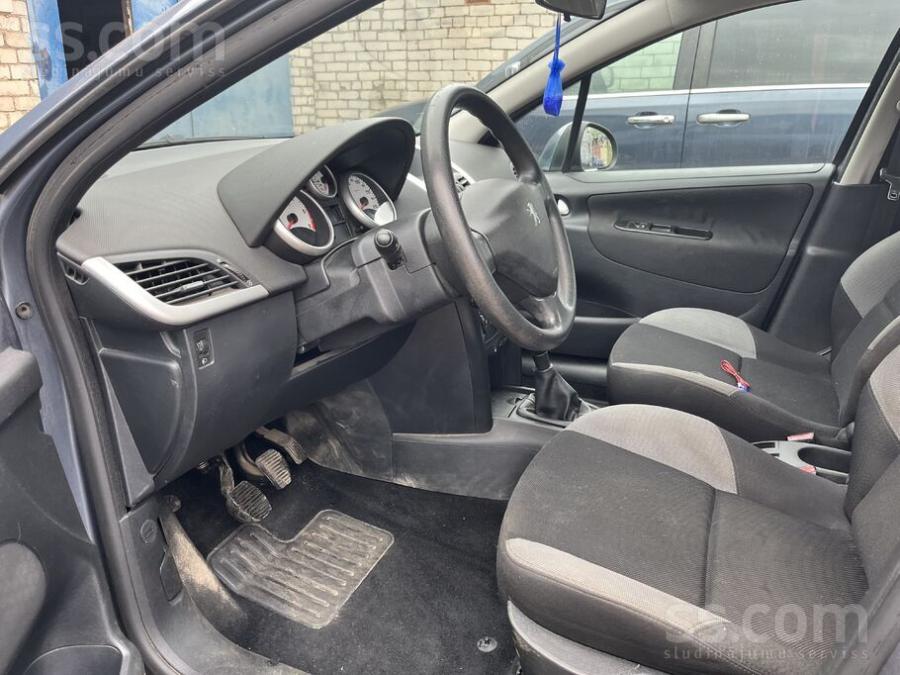Peugeot 207 2008 in Daugavpils, with an engine capacity of 1.60 L and mileage of 239 thousand km for 1700 €, photo 7 on AUTOMOTO.COM.LV