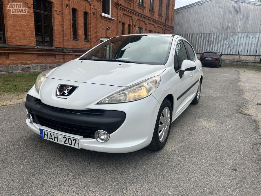 Peugeot 207 2008 in Kaunas, with an engine capacity of 1.40 L and mileage of 182 thousand km for 1400 €, photo 3 on AUTOMOTO.COM.LV