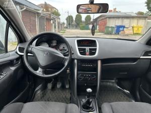 Peugeot 207 2008 in Kaunas, with an engine capacity of 1.40 L and mileage of 182 thousand km for 1400 €, photo 4 on AUTOMOTO.COM.LV