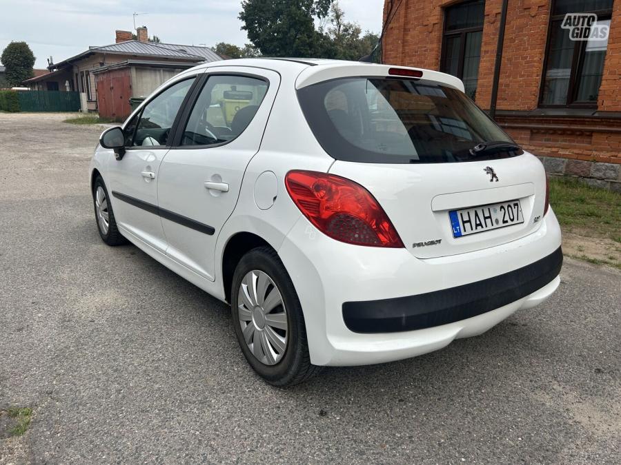 Peugeot 207 2008 in Kaunas, with an engine capacity of 1.40 L and mileage of 182 thousand km for 1400 €, photo 5 on AUTOMOTO.COM.LV