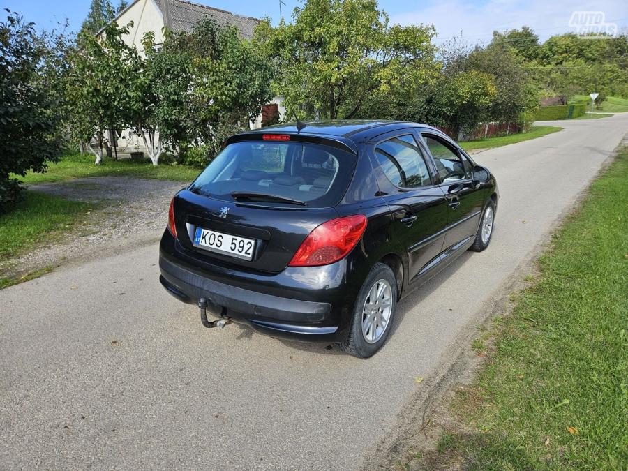 Пежо 207 2008 в Пренай, объемом двигателя 1.60 л и пробегом 319 тыс. км за 1000 €, фото 7 на AUTOMOTO.COM.LV