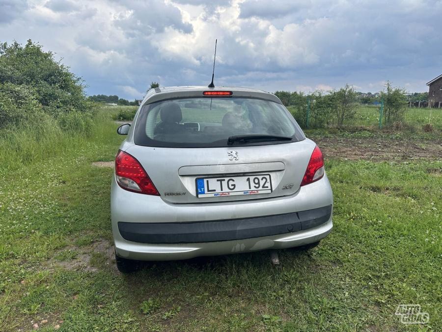 Peugeot 207 2009 Viļņa, ar dzinēja tilpumu 1.60 L un nobraukumu 300 tūkst. km par 600 €, foto 4 vietnē AUTOMOTO.COM.LV