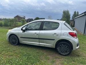 Peugeot 207 2009 Viļņa, ar dzinēja tilpumu 1.60 L un nobraukumu 300 tūkst. km par 600 €, foto 6 vietnē AUTOMOTO.COM.LV