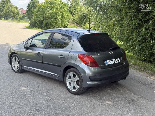 Peugeot 207 2009 in Ukmerge, with an engine capacity of 1.60 L and mileage of 282 thousand km for 1400 €, photo 3 on AUTOMOTO.COM.LV
