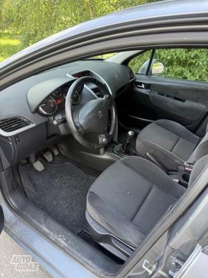 Peugeot 207 2009 in Ukmerge, with an engine capacity of 1.60 L and mileage of 282 thousand km for 1400 €, photo 6 on AUTOMOTO.COM.LV