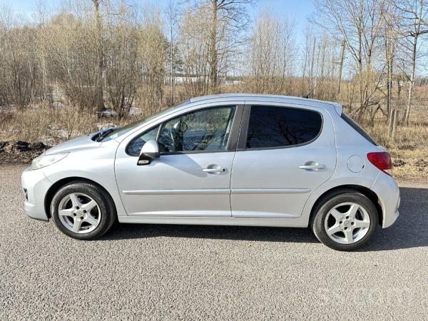 Peugeot 207 2010 in Riga, with an engine capacity of 1.40 L and mileage of 202 thousand km for 2600 €, photo 2 on AUTOMOTO.COM.LV