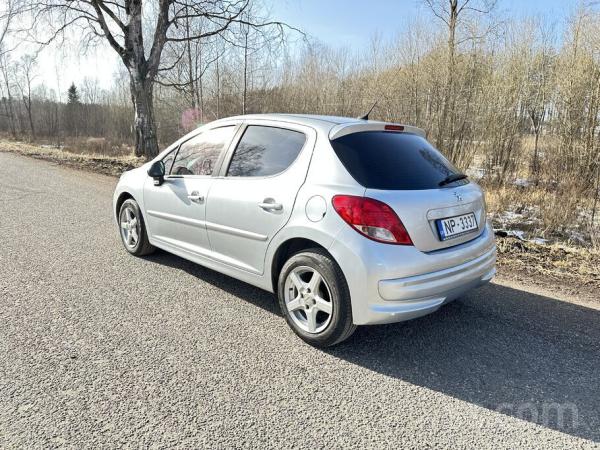 Peugeot 207 2010 in Riga, with an engine capacity of 1.40 L and mileage of 202 thousand km for 2600 €, photo 3 on AUTOMOTO.COM.LV