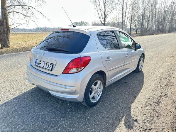 Peugeot 207 2010 in Riga, with an engine capacity of 1.40 L and mileage of 202 thousand km for 2600 €, photo 4 on AUTOMOTO.COM.LV