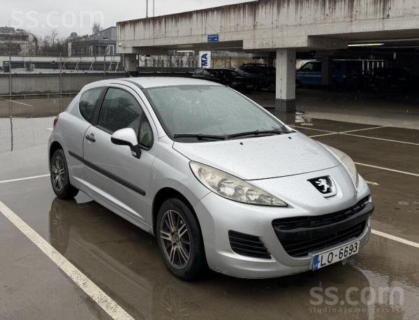 Peugeot 207 2010 in Riga, with an engine capacity of 1.40 L and mileage of 239 thousand km for 1650 €, photo 1 on AUTOMOTO.COM.LV