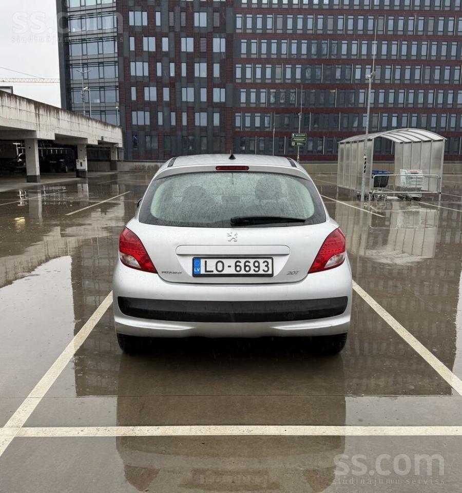 Пежо 207 2010 в Рига, объемом двигателя 1.40 л и пробегом 239 тыс. км за 1650 €, фото 3 на AUTOMOTO.COM.LV