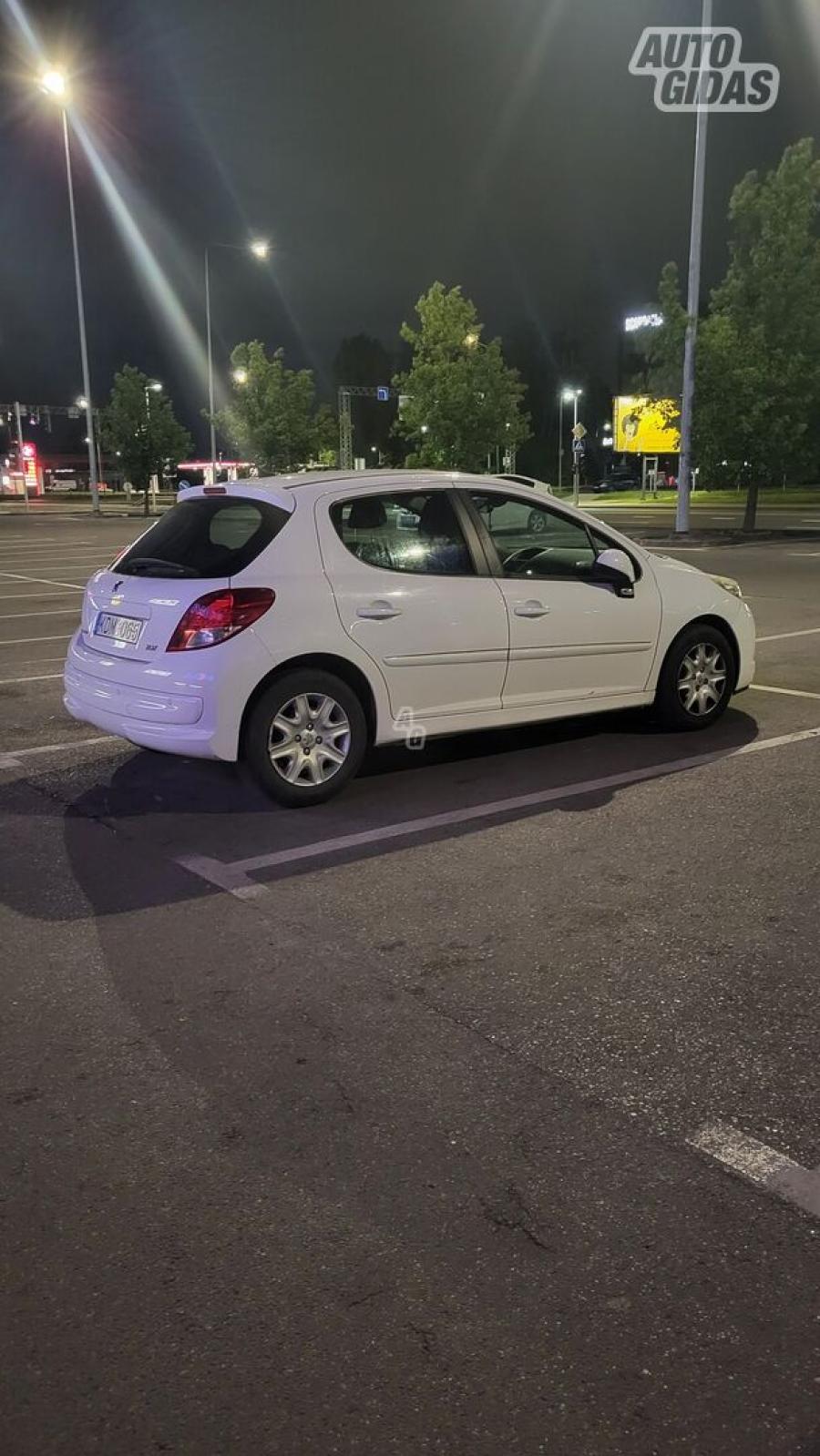 Peugeot 207 2010 Kauņa, ar dzinēja tilpumu 1.40 L un nobraukumu 148 tūkst. km par 2000 €, foto 1 vietnē AUTOMOTO.COM.LV