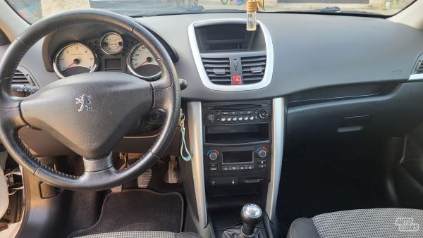Peugeot 207 2010 in Kaunas, with an engine capacity of 1.40 L and mileage of 148 thousand km for 2000 €, photo 8 on AUTOMOTO.COM.LV