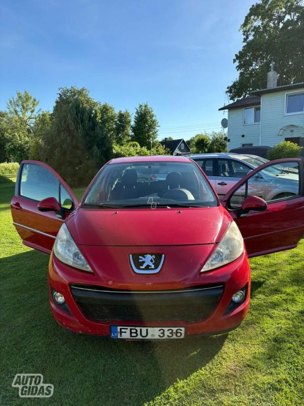Peugeot 207 2010 Panevēža, ar dzinēja tilpumu 1.40 L un nobraukumu 114 tūkst. km par 980 €, foto 1 vietnē AUTOMOTO.COM.LV