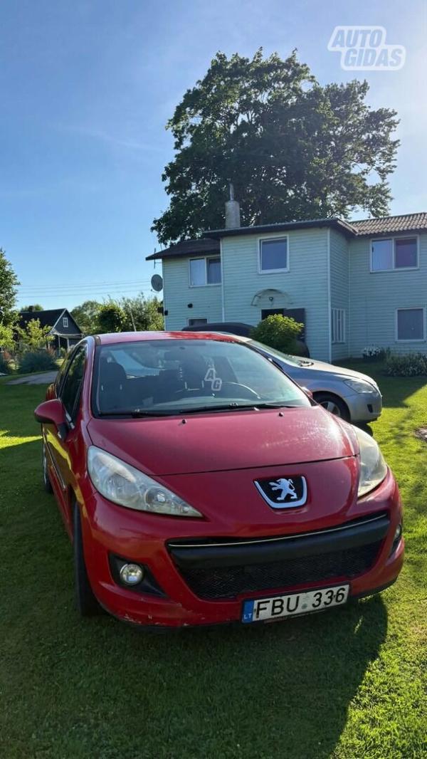 Peugeot 207 2010 Panevēža, ar dzinēja tilpumu 1.40 L un nobraukumu 114 tūkst. km par 980 €, foto 2 vietnē AUTOMOTO.COM.LV