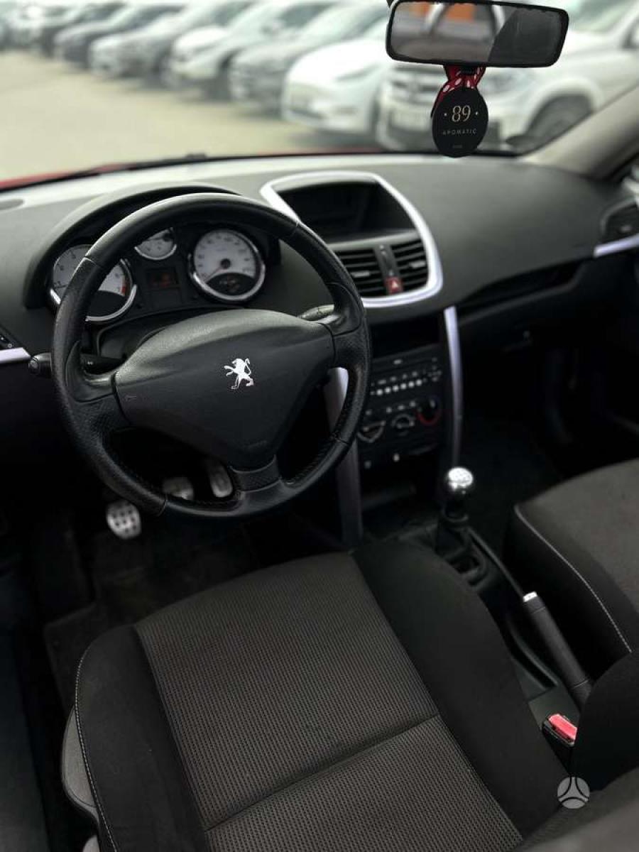 Sarkans Peugeot 207 2007 Kauņa, ar dzinēja tilpumu 1.60 L un nobraukumu 129 tūkst. km par 2600 €, foto 15 vietnē AUTOMOTO.COM.LV