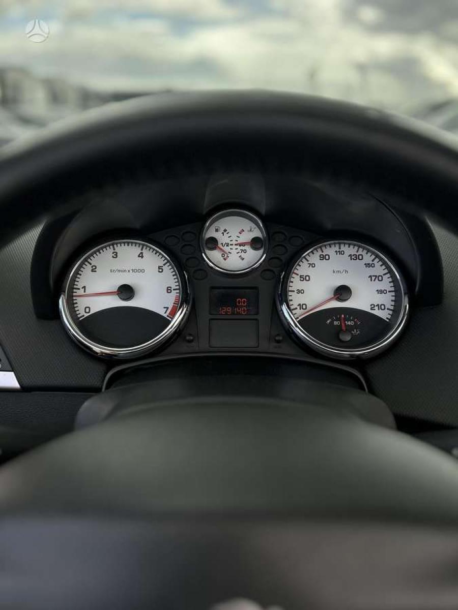Sarkans Peugeot 207 2007 Kauņa, ar dzinēja tilpumu 1.60 L un nobraukumu 129 tūkst. km par 2600 €, foto 16 vietnē AUTOMOTO.COM.LV