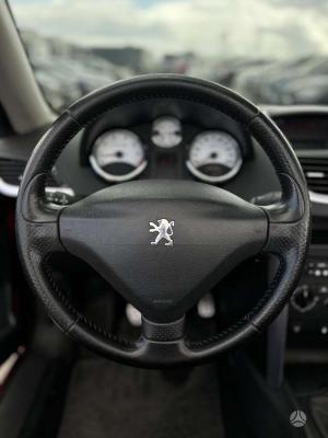 Sarkans Peugeot 207 2007 Kauņa, ar dzinēja tilpumu 1.60 L un nobraukumu 129 tūkst. km par 2600 €, foto 17 vietnē AUTOMOTO.COM.LV