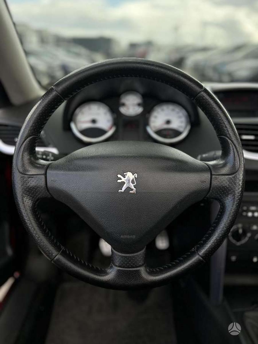 Sarkans Peugeot 207 2007 Kauņa, ar dzinēja tilpumu 1.60 L un nobraukumu 129 tūkst. km par 2600 €, foto 17 vietnē AUTOMOTO.COM.LV