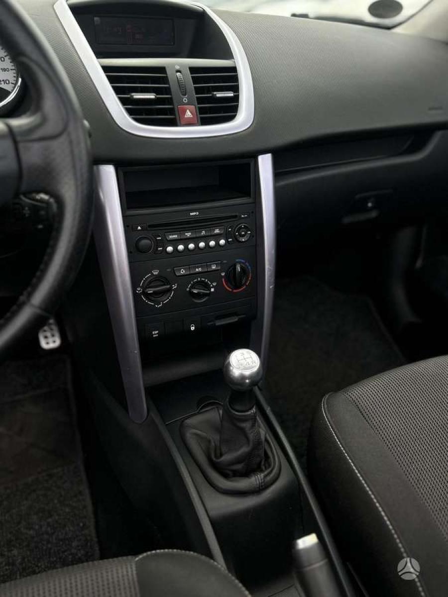 Sarkans Peugeot 207 2007 Kauņa, ar dzinēja tilpumu 1.60 L un nobraukumu 129 tūkst. km par 2600 €, foto 18 vietnē AUTOMOTO.COM.LV