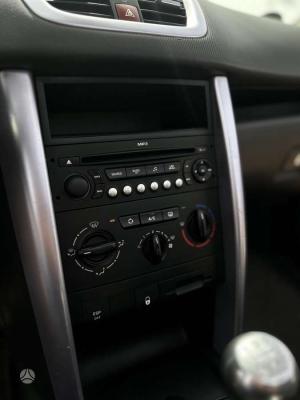 Sarkans Peugeot 207 2007 Kauņa, ar dzinēja tilpumu 1.60 L un nobraukumu 129 tūkst. km par 2600 €, foto 19 vietnē AUTOMOTO.COM.LV