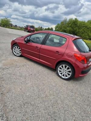 Red Peugeot 207 2006 in Siauliai, with an engine capacity of 1.56 L and mileage of 229 thousand km for 1300 €, photo 4 on AUTOMOTO.COM.LV