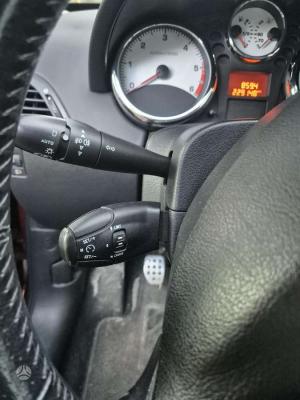 Red Peugeot 207 2006 in Siauliai, with an engine capacity of 1.56 L and mileage of 229 thousand km for 1300 €, photo 11 on AUTOMOTO.COM.LV