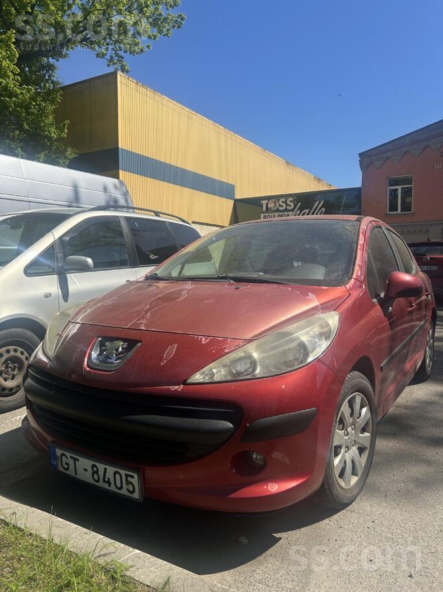 Red Peugeot 207 2007 in Riga, with an engine capacity of 1.40 L and mileage of 186 thousand km for 1200 €, photo 2 on AUTOMOTO.COM.LV