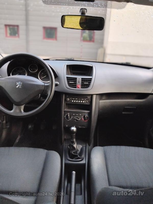 Sarkans Peugeot 207 2007 Tartu, ar dzinēja tilpumu 1.40 L un nobraukumu 323 tūkst. km par 2190 €, foto 7 vietnē AUTOMOTO.COM.LV