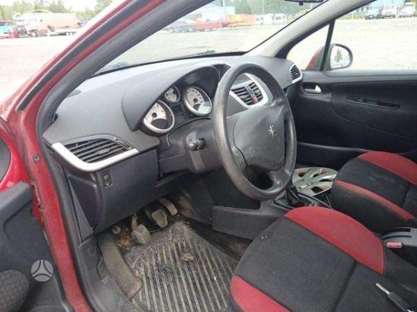 Red Peugeot 207 2007 in Kaunas, with an engine capacity of 1.36 L and mileage of 222 thousand km for 850 €, photo 5 on AUTOMOTO.COM.LV