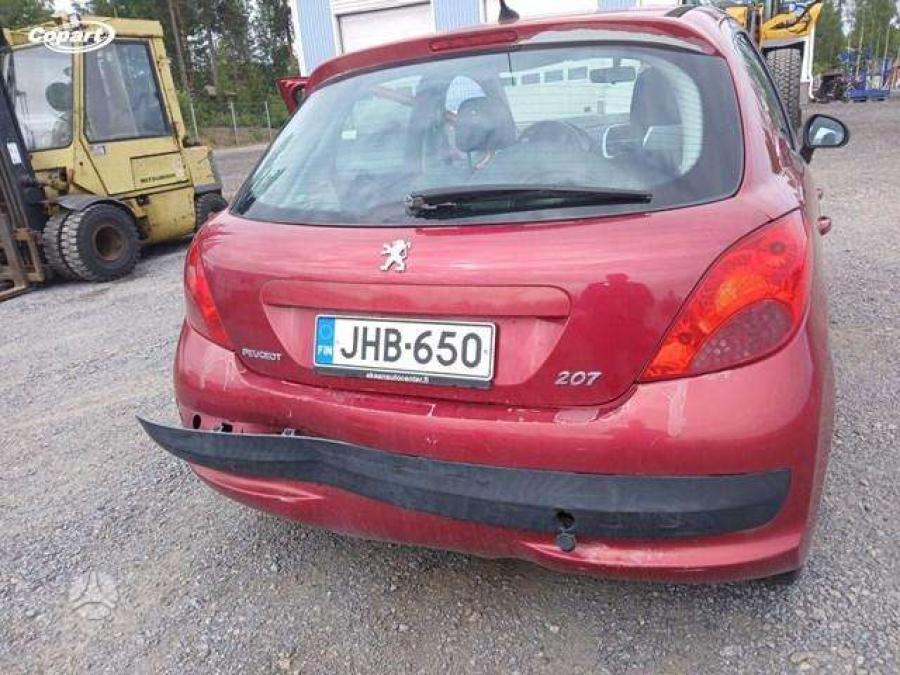 Red Peugeot 207 2007 in Kaunas, with an engine capacity of 1.36 L and mileage of 222 thousand km for 850 €, photo 7 on AUTOMOTO.COM.LV