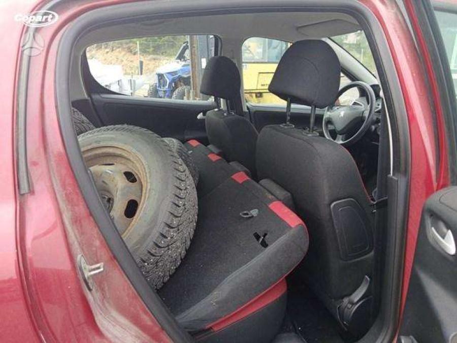 Red Peugeot 207 2007 in Kaunas, with an engine capacity of 1.36 L and mileage of 222 thousand km for 850 €, photo 13 on AUTOMOTO.COM.LV