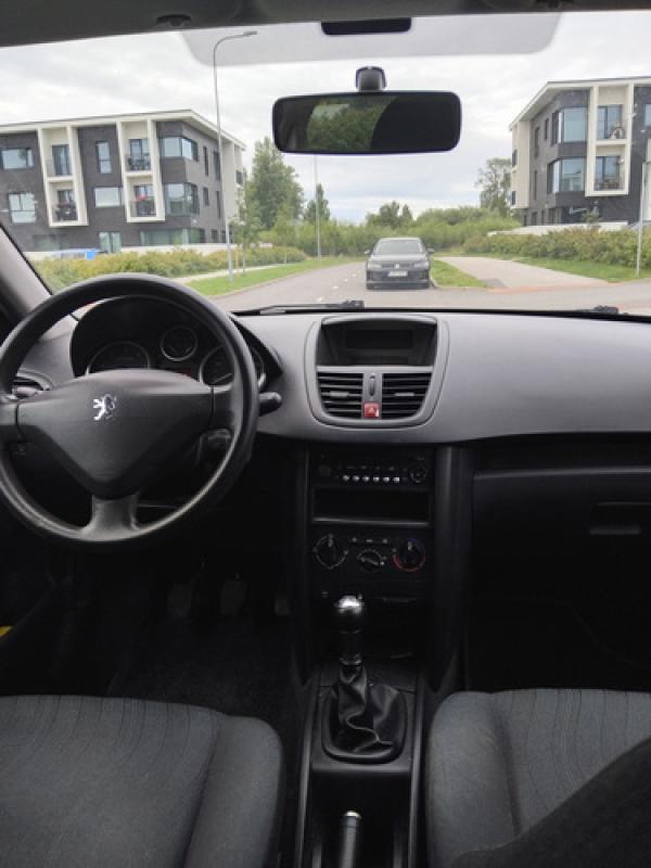 Sarkans Peugeot 207 2007 Tartu, ar dzinēja tilpumu 1.40 L un nobraukumu 328 tūkst. km par 1600 €, foto 7 vietnē AUTOMOTO.COM.LV