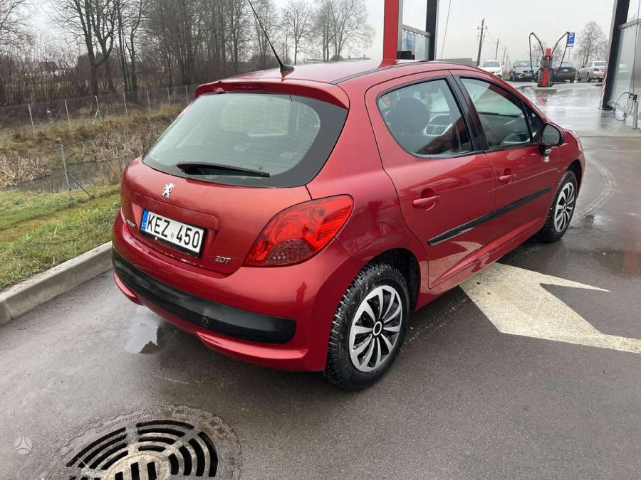 Sarkans Peugeot 207 2008 Šauļi, ar dzinēja tilpumu 1.40 L un nobraukumu 252 tūkst. km par 900 €, foto 5 vietnē AUTOMOTO.COM.LV