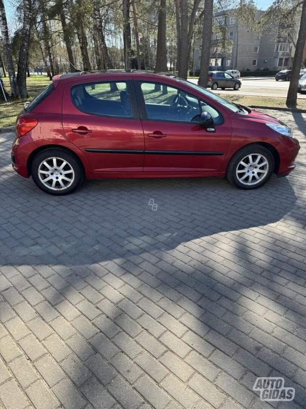 Red Peugeot 207 2008 in Kazlu Ruda, with an engine capacity of 1.60 L and mileage of 246 thousand km for 1350 €, photo 10 on AUTOMOTO.COM.LV