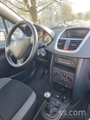 Sarkans Peugeot 207 2009 Jelgava, ar dzinēja tilpumu 1.40 L un nobraukumu 133 tūkst. km par 600 €, foto 5 vietnē AUTOMOTO.COM.LV