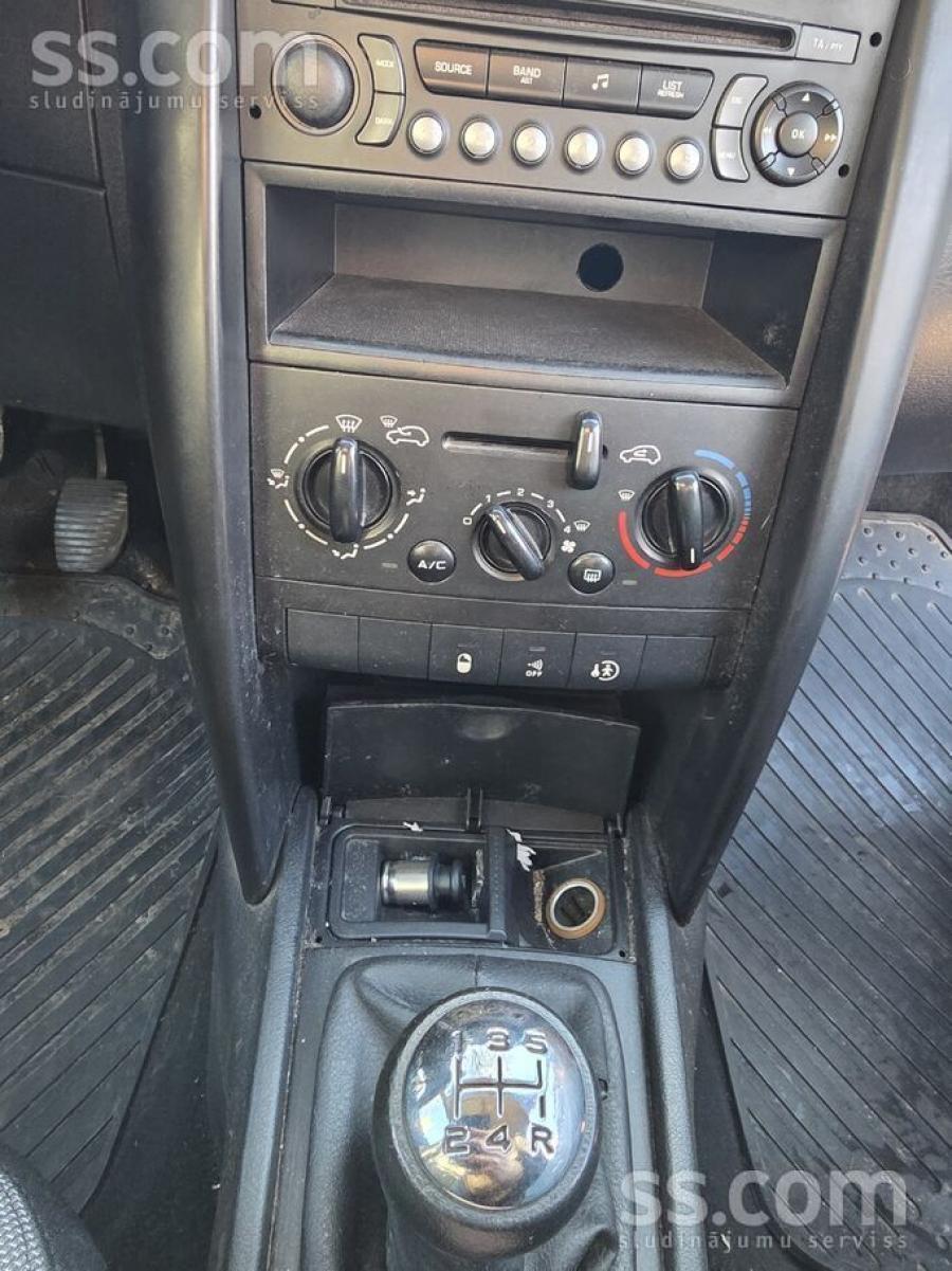 Sarkans Peugeot 207 2009 Jelgava, ar dzinēja tilpumu 1.40 L un nobraukumu 133 tūkst. km par 600 €, foto 6 vietnē AUTOMOTO.COM.LV