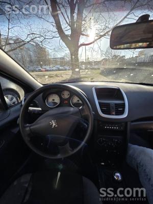 Sarkans Peugeot 207 2009 Jelgava, ar dzinēja tilpumu 1.40 L un nobraukumu 133 tūkst. km par 600 €, foto 7 vietnē AUTOMOTO.COM.LV