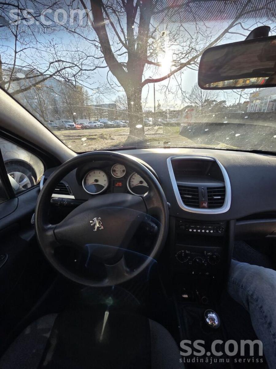 Sarkans Peugeot 207 2009 Jelgava, ar dzinēja tilpumu 1.40 L un nobraukumu 133 tūkst. km par 600 €, foto 7 vietnē AUTOMOTO.COM.LV