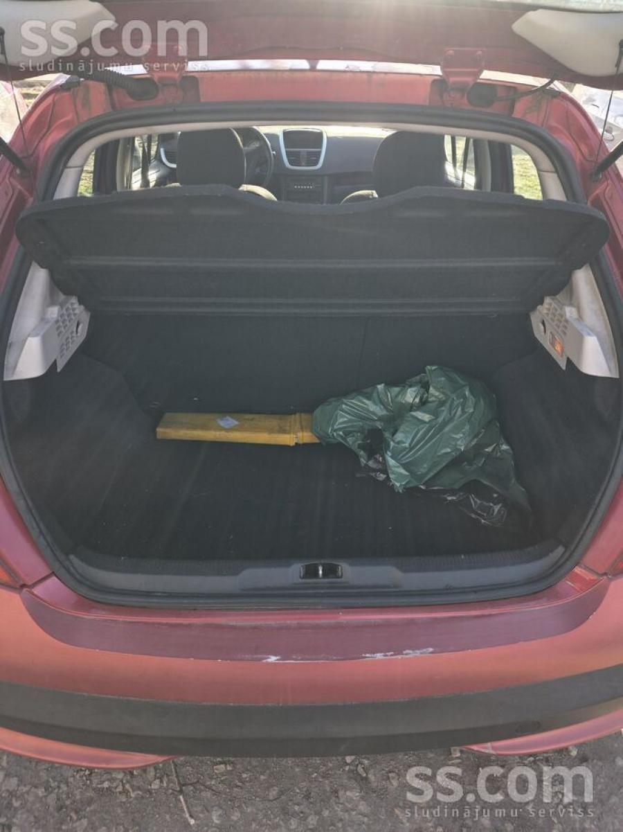Sarkans Peugeot 207 2009 Jelgava, ar dzinēja tilpumu 1.40 L un nobraukumu 133 tūkst. km par 600 €, foto 8 vietnē AUTOMOTO.COM.LV