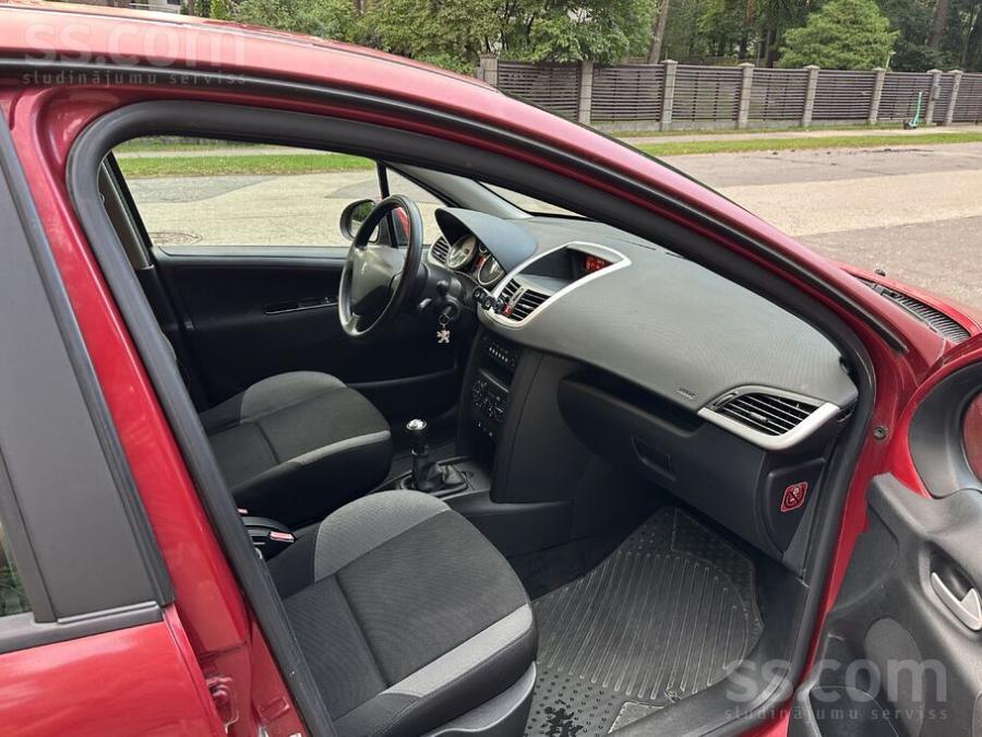 Sarkans Peugeot 207 2009 Rīga, ar dzinēja tilpumu 1.40 L un nobraukumu 133 tūkst. km par 800 €, foto 7 vietnē AUTOMOTO.COM.LV